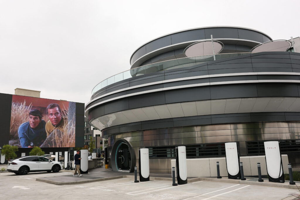 Tesla Diner Opens: The Future of Fast Food Has Arrived - Green At Home